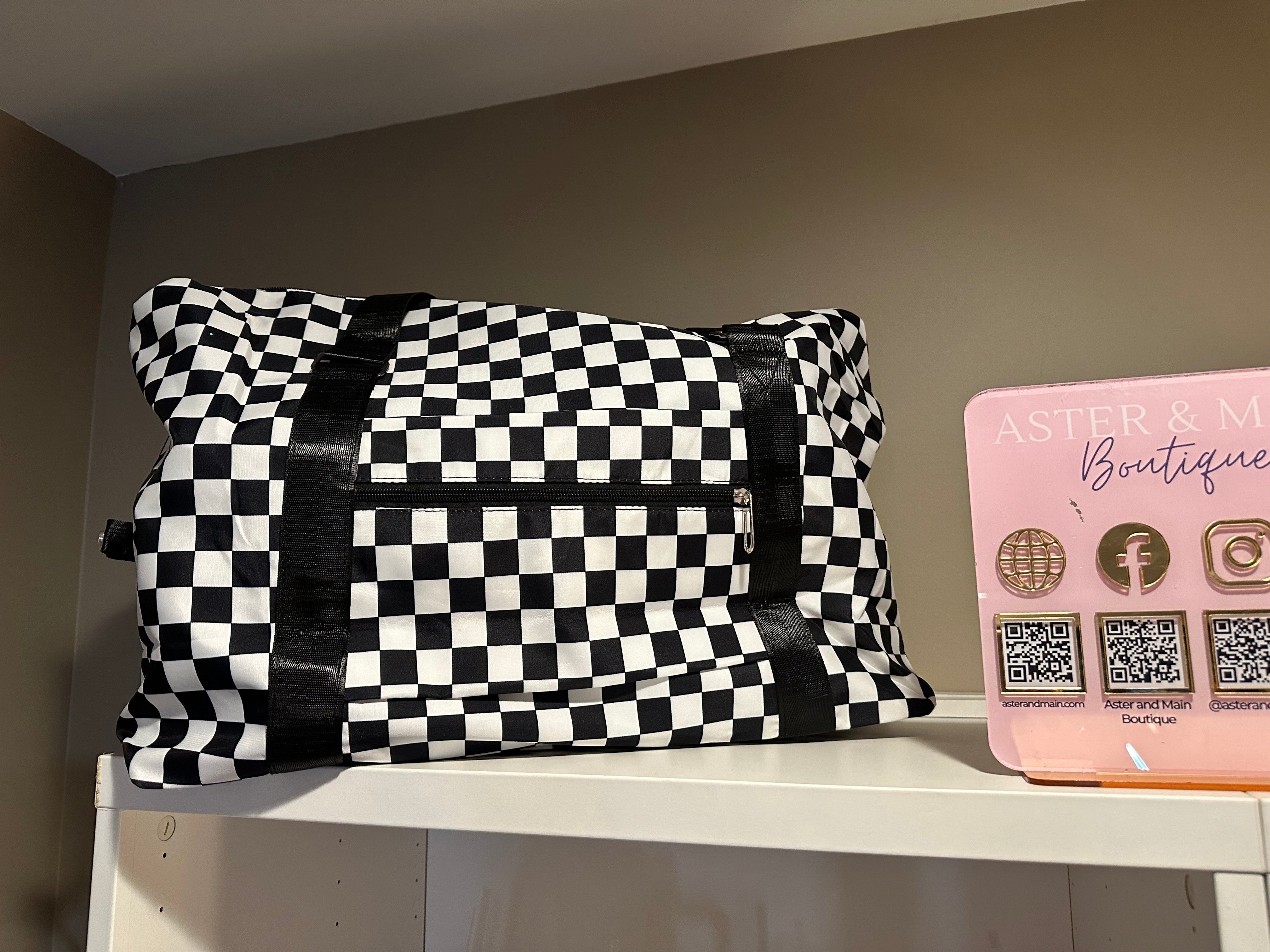 Checkered Duffle Bag – Aster & Main Boutique